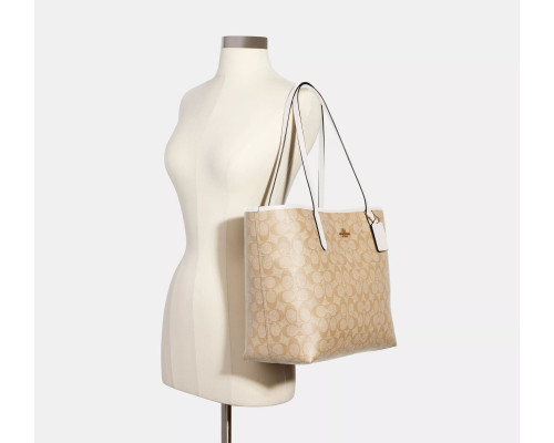 Купить Coach Reversible City Tote In Signature Canvas - Khaki/White в официальном магазине