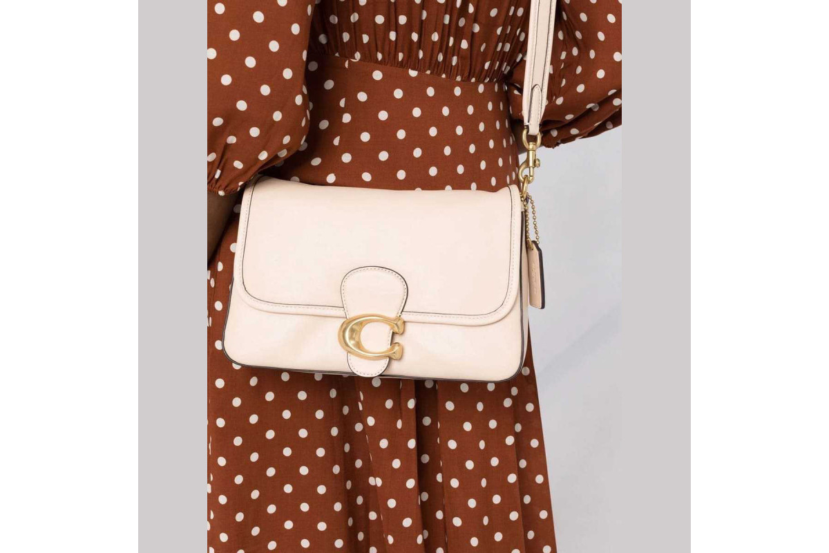 Купить Coach Soft Tabby Shoulder Bag - Brass/Ivory в официальном магазине